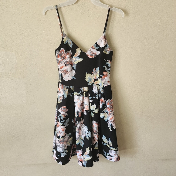 Soprano | Dresses | Soprano Black Floral Spaghetti Strap Fit And Flare ...